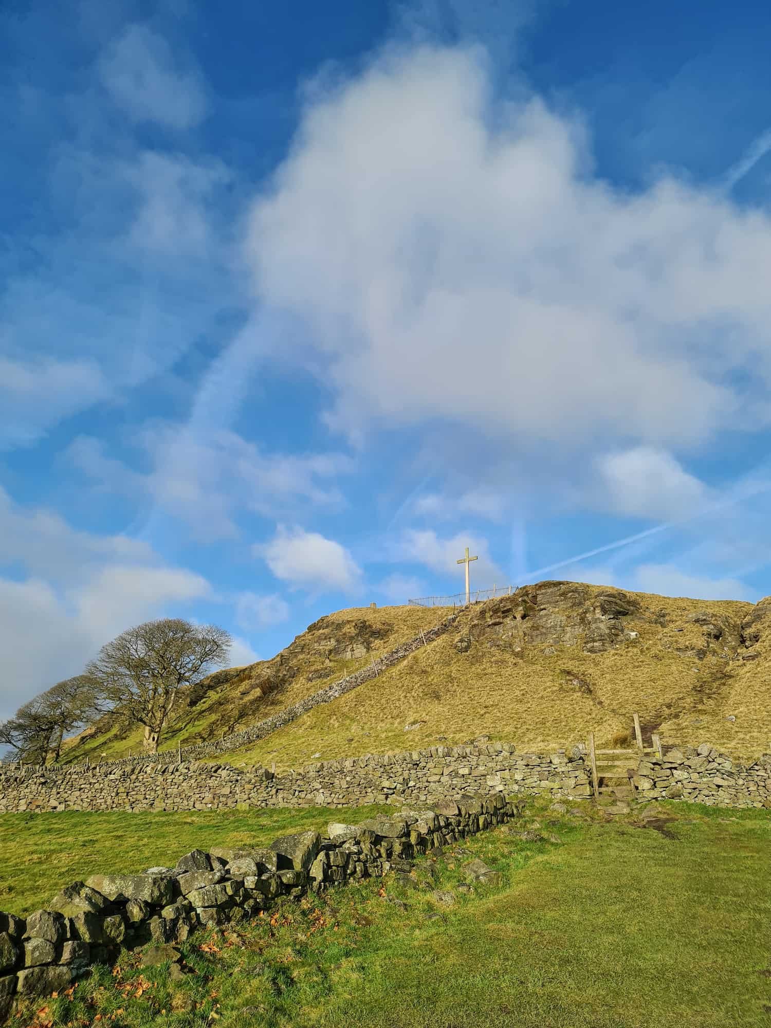 Corbar Hill, Black Edge and Combs Head Circular Walk | 7 Miles