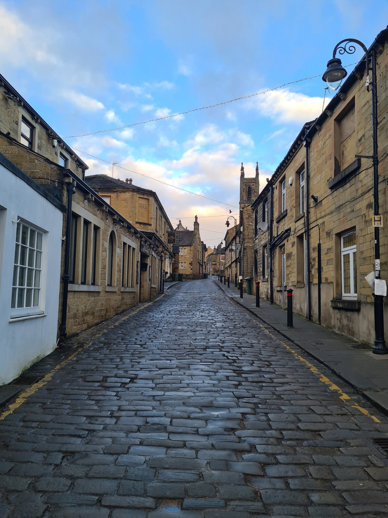 Honley to Meltham Circular Walk | 9 Miles | Walks in Holmfirth