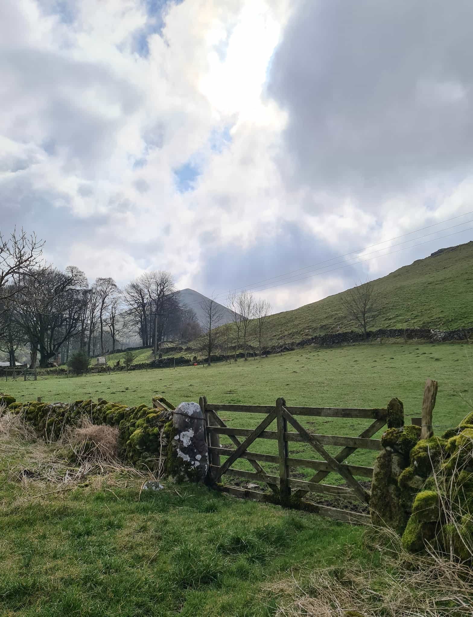 High Wheeldon, Pilsbury Hill and Carder Low Walk | 8.5 Miles