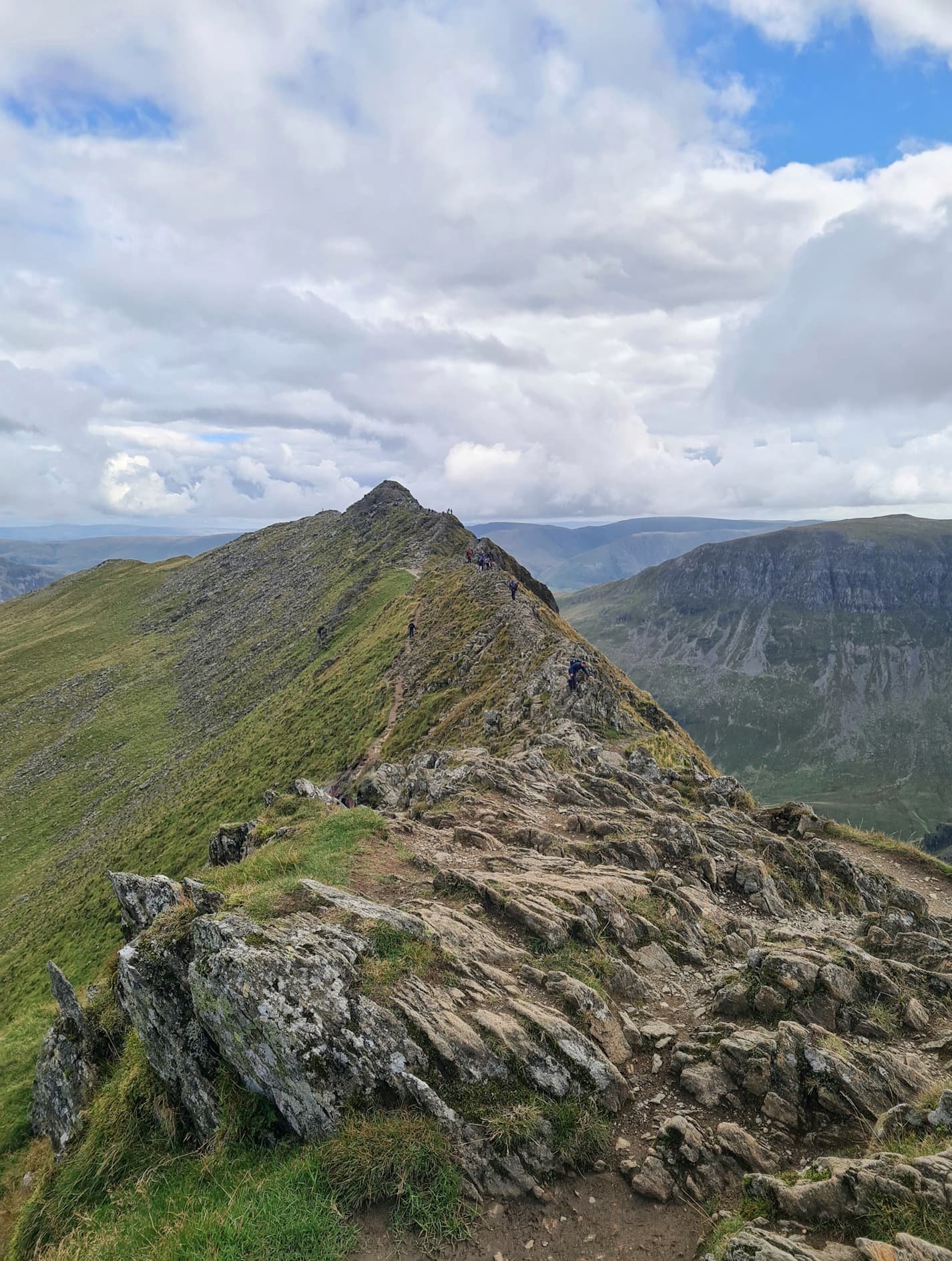 Langdale Pikes Circular via Jack's Rake | 8 Miles | 7 Wainwrights