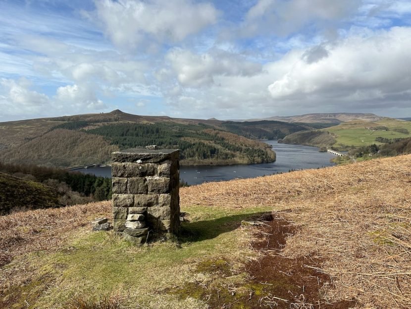 Scenic Bamford Edge and Stanage Edge | 9 Miles