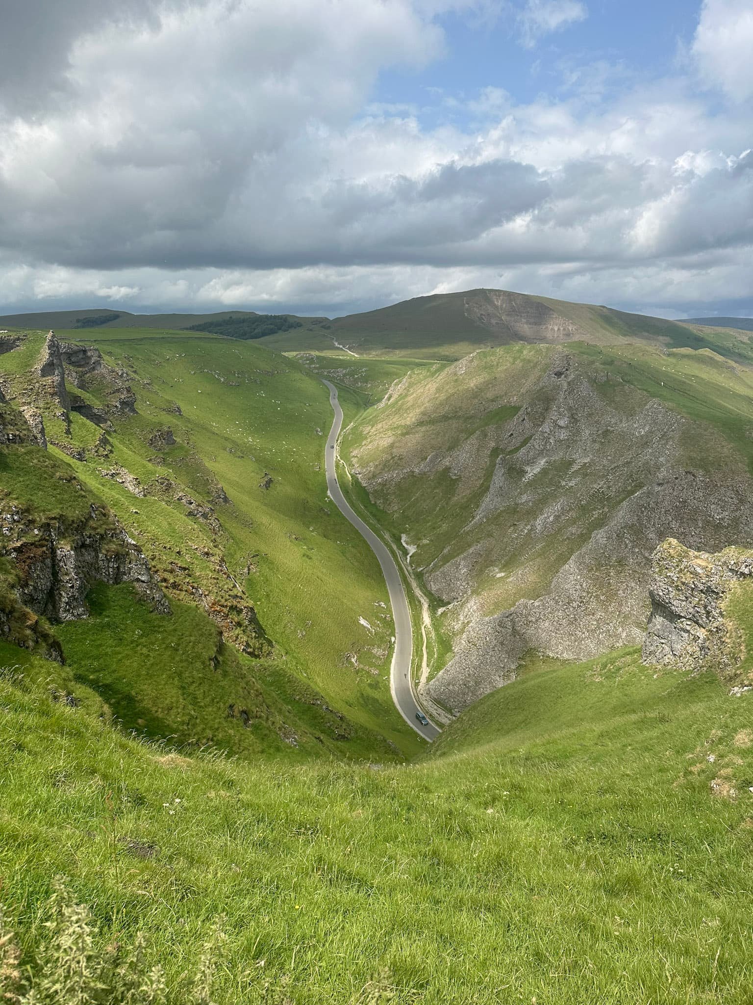 Winnats Pass Scramble Walk [+ Best View Points!] | 3 Miles