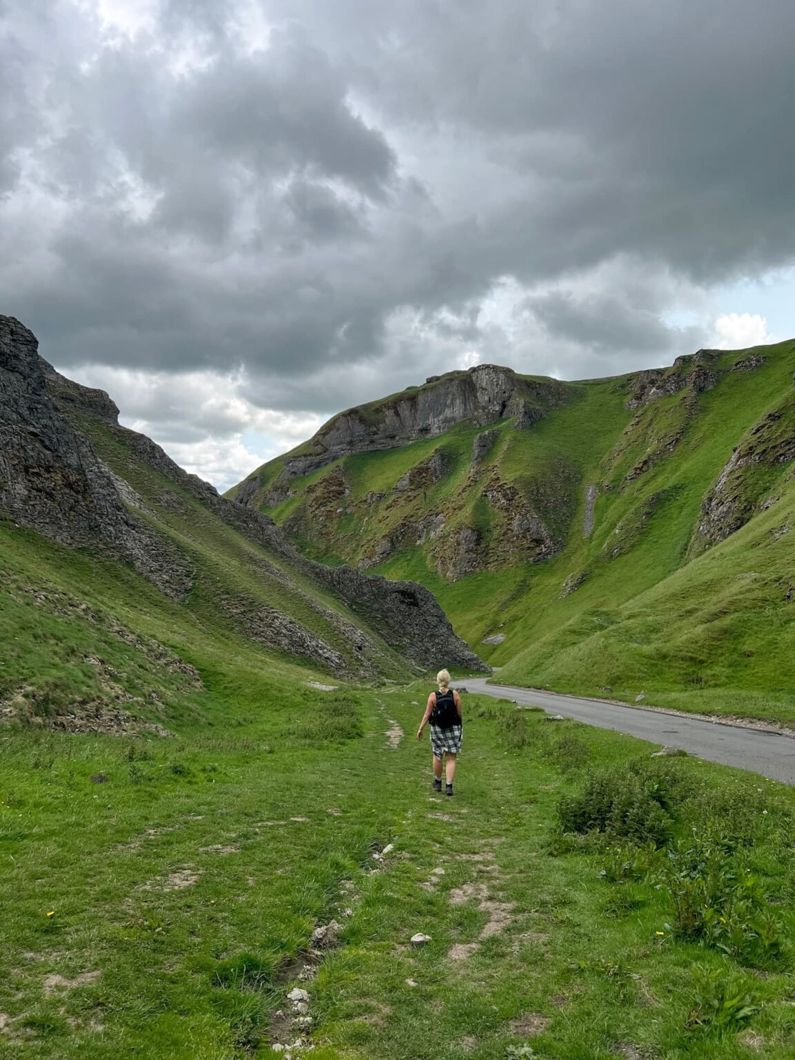 Winnats Pass Scramble Walk [+ Best View Points!] | 3 Miles