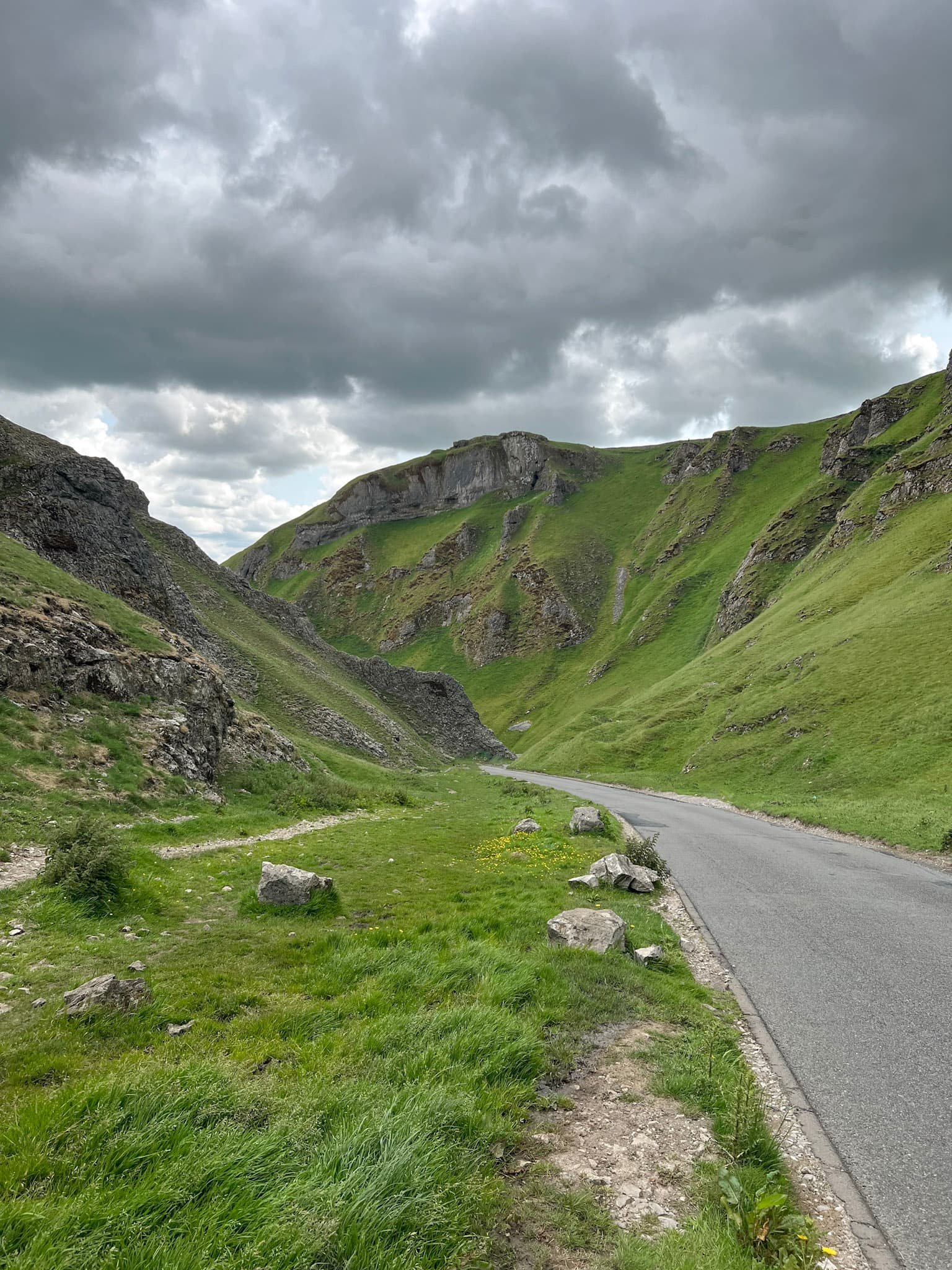Winnats Pass Scramble Walk [+ Best View Points!] | 3 Miles