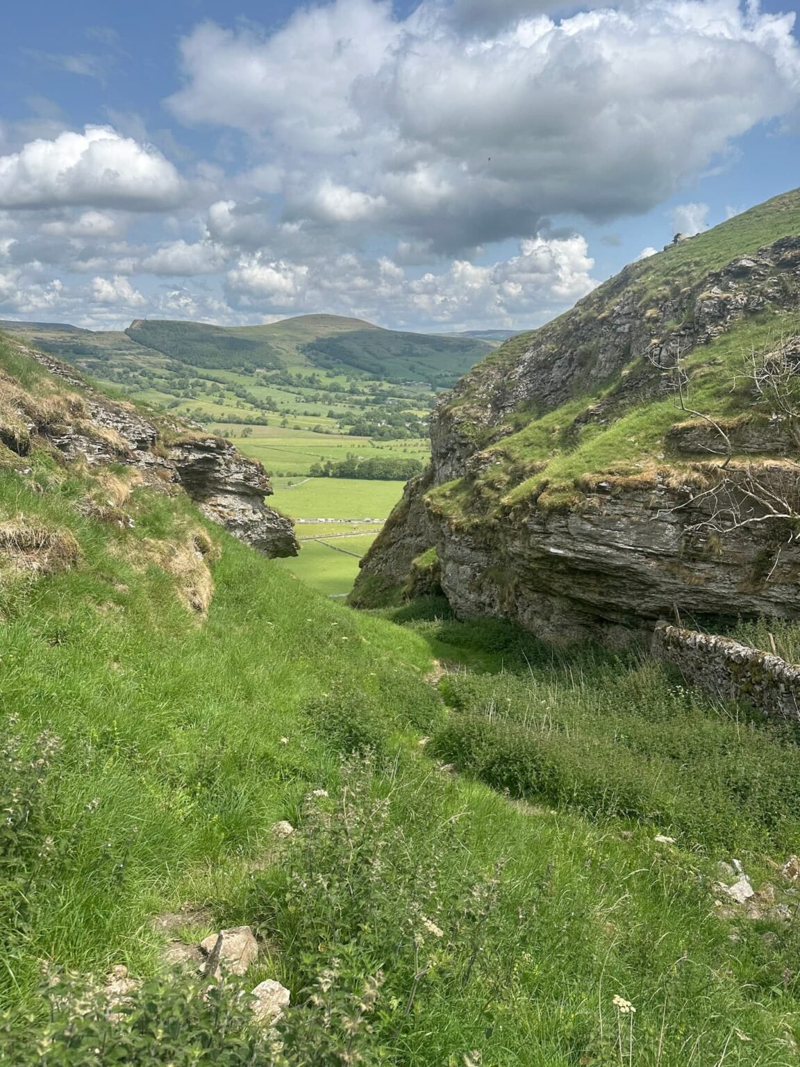 Winnats Pass Scramble Walk [+ Best View Points!] | 3 Miles