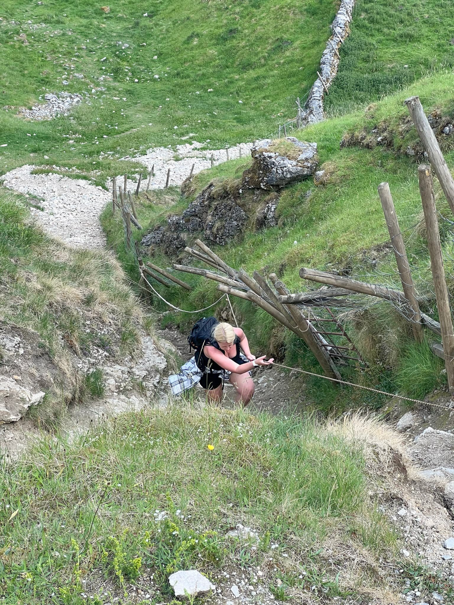 Winnats Pass Scramble Walk [+ Best View Points!] | 3 Miles